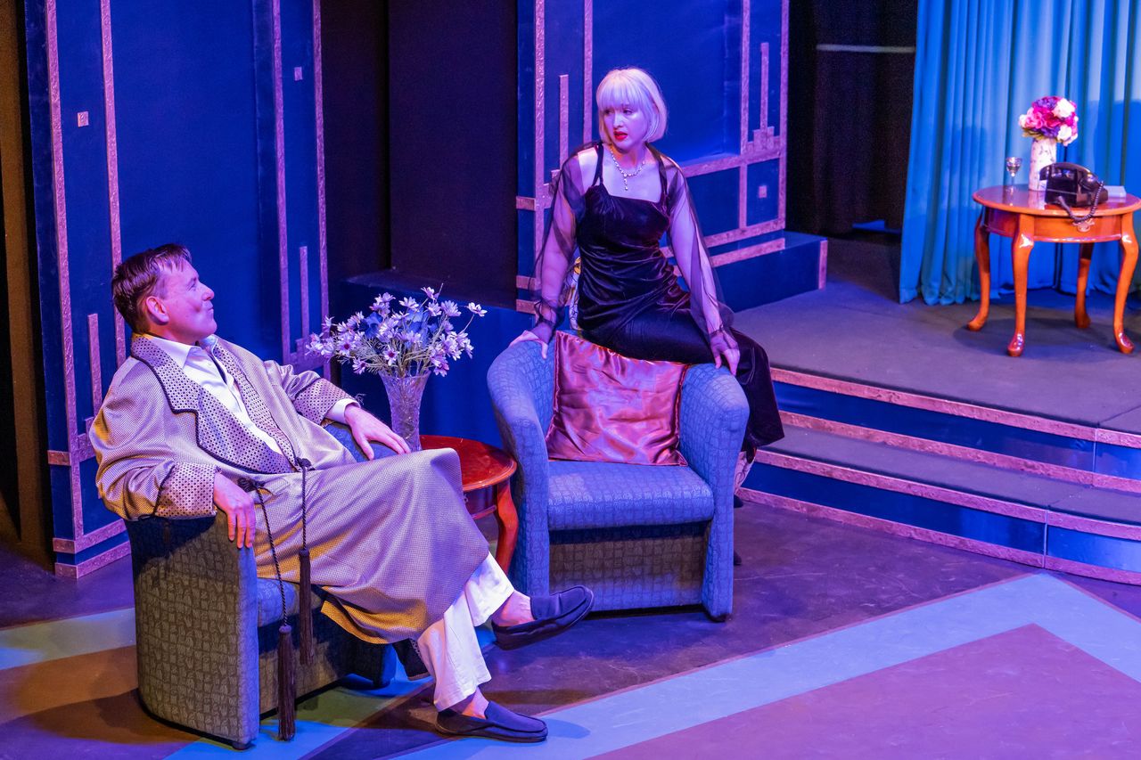 Theatre Now Review: Present Laughter - theatrenow.com.au