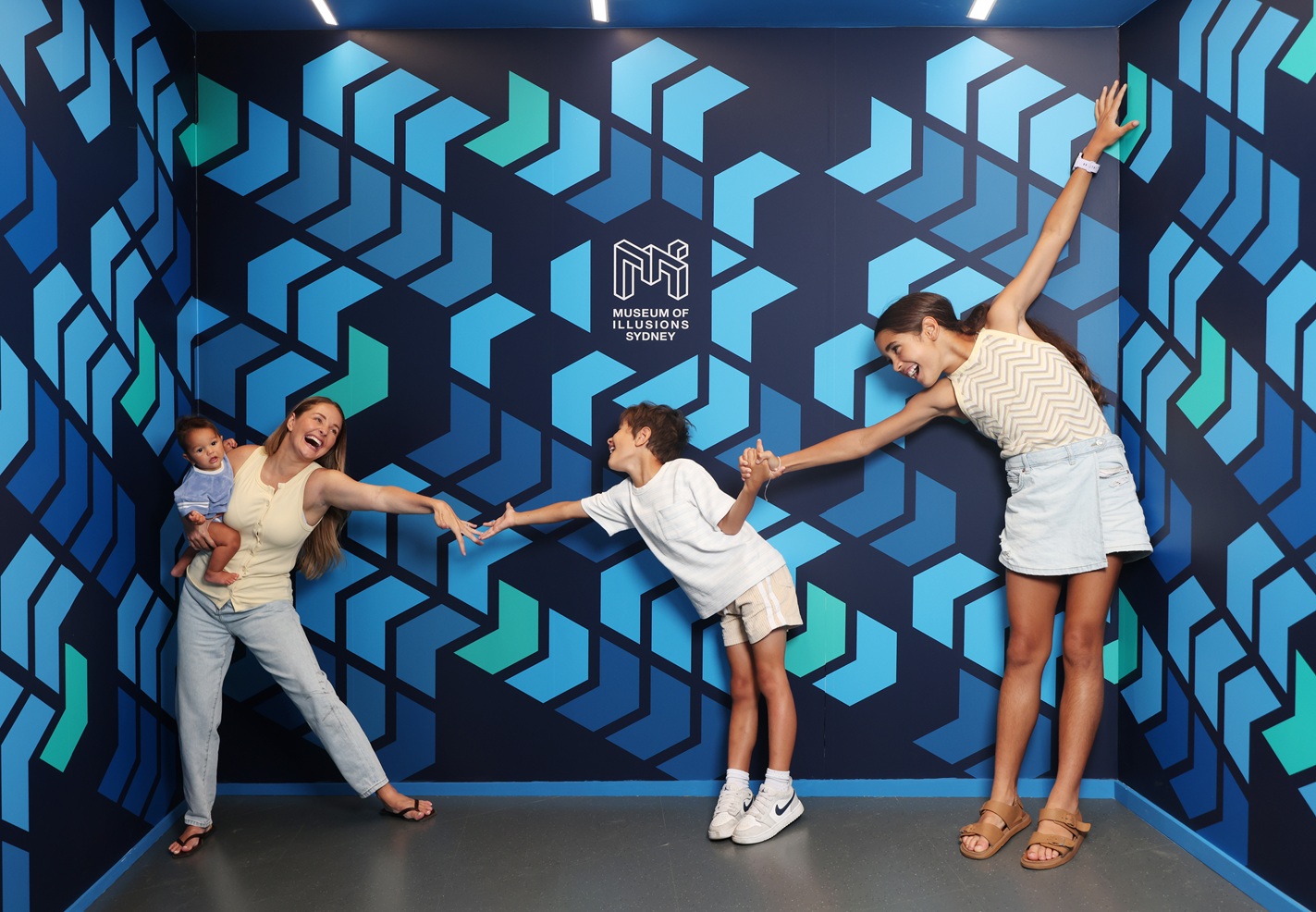 Theatre Now Review: Museum of Illusions - theatrenow.com.au