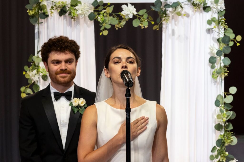 Theatre Now Review: A Mirror - theatrenow.com.au